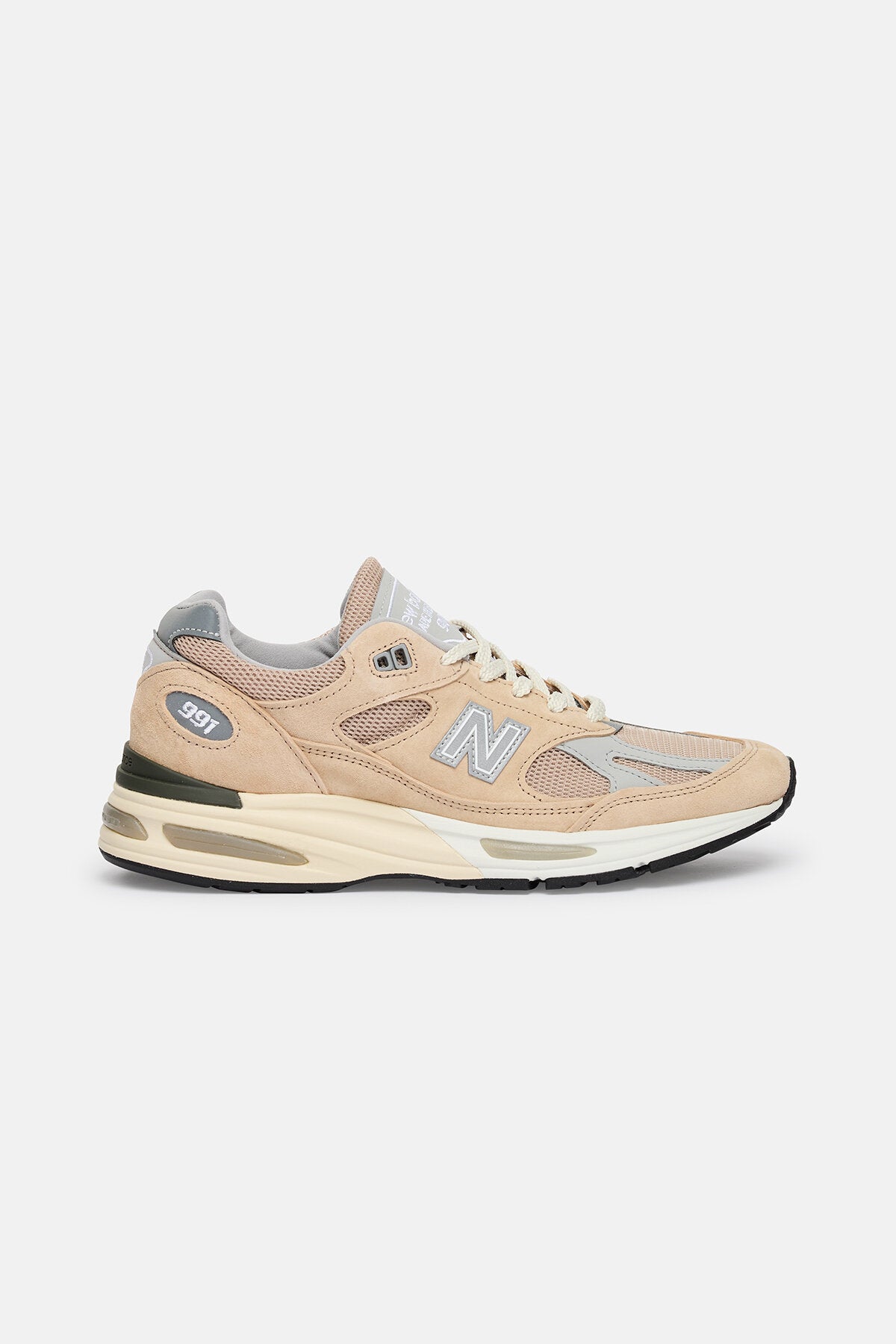 New Balance Made in UK U991V2 scarpe Beige | Unisex | WP Store